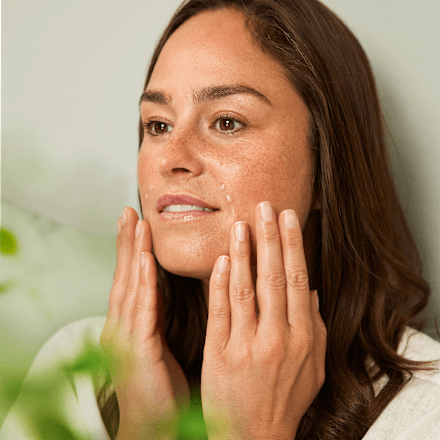 WELEDA Serum za lice - organsko ulje nara i peptidi organskog korena ...