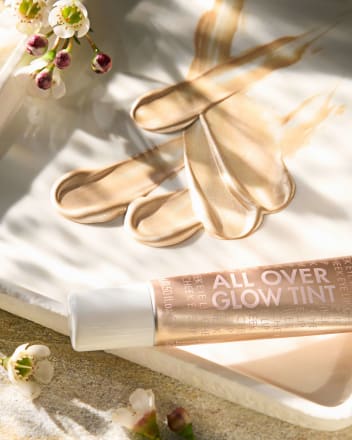 CATRICE ALL OVER GLOW hajlajter za lice, oči i usne - 010 Beaming Diamond, 15 ml | dm.rs